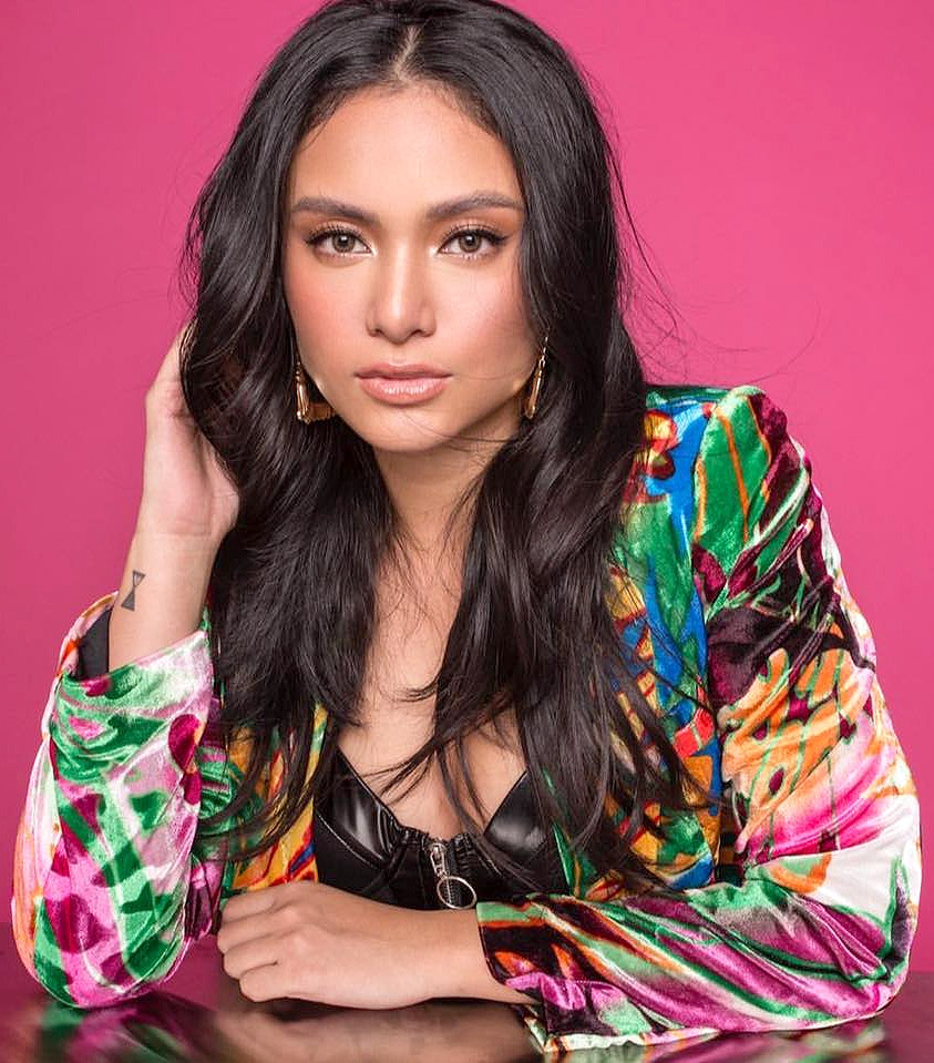 klea pineda fb1 – Tempo