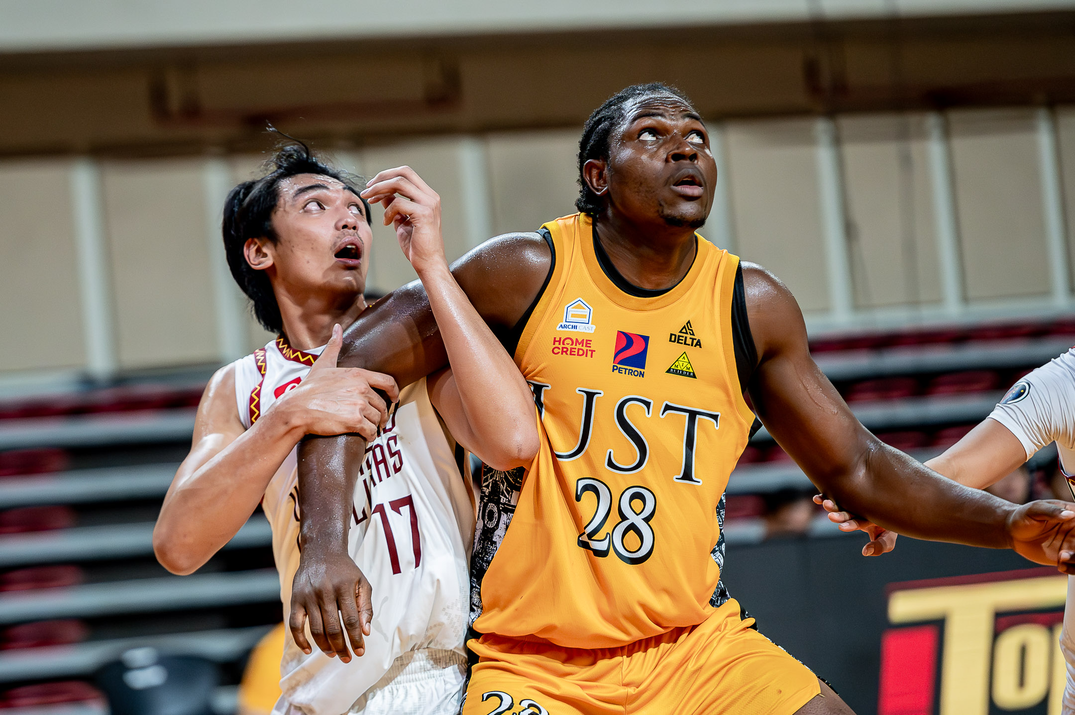 Collins Akowe stamps class in UST debut vs UP – Tempo