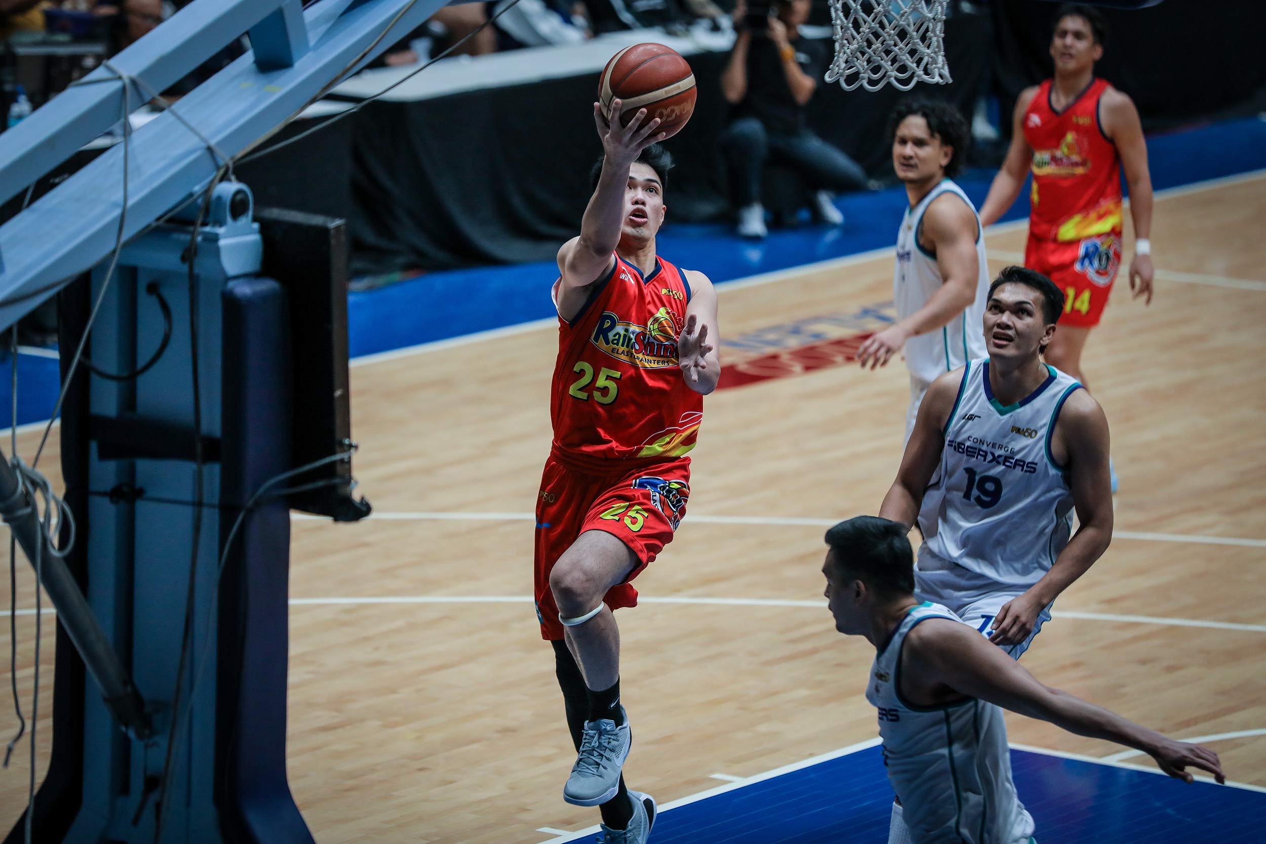 Red-hot ROS seizes solo lead; Magnolia stifles NLEX – Tempo