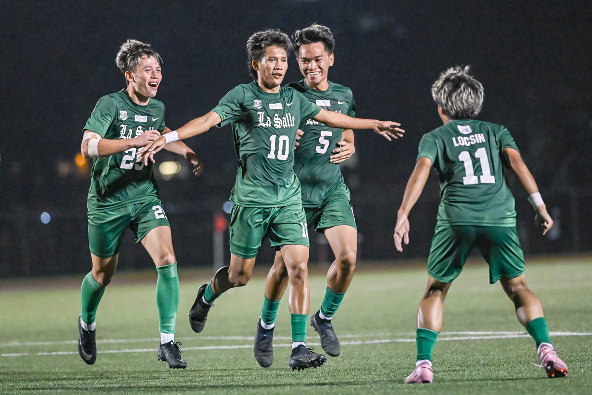 La Salle upsets UP to advance to UAAP football semis for 1st time in 3 ...