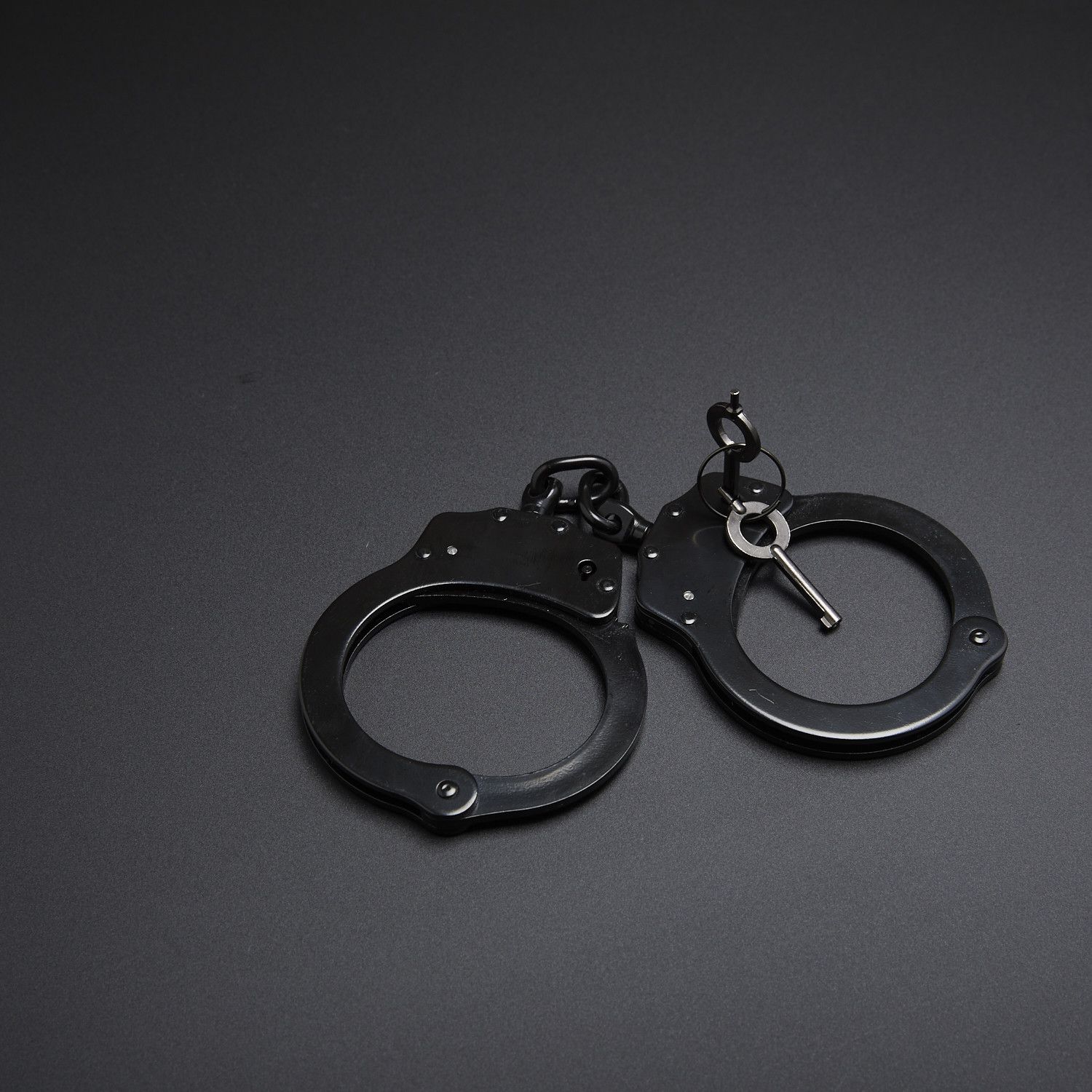 Senior arrested for threatening minors with bolo, rifle – Tempo