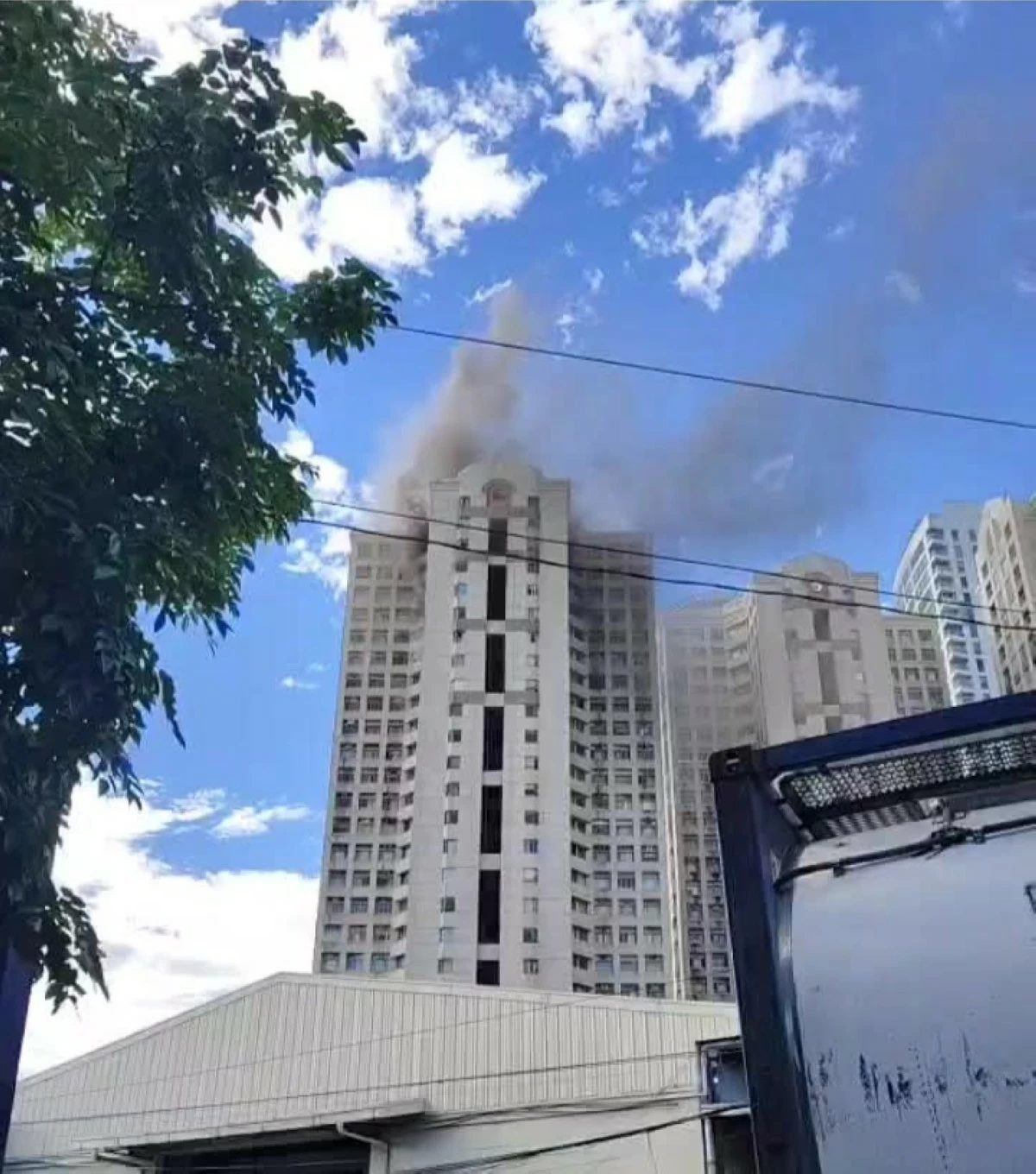 Fire tears through Olympic Tower 3 in QC, reaches 3rd alarm – Tempo