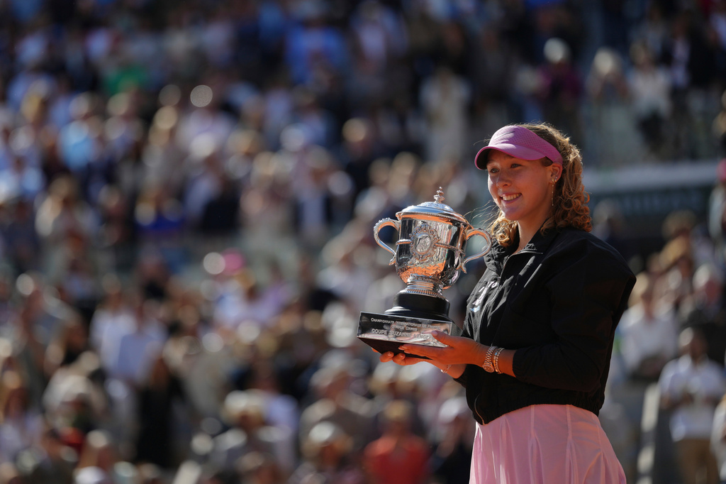 Russian teen wonder Andreeva rules French Open to snare first Grand ...